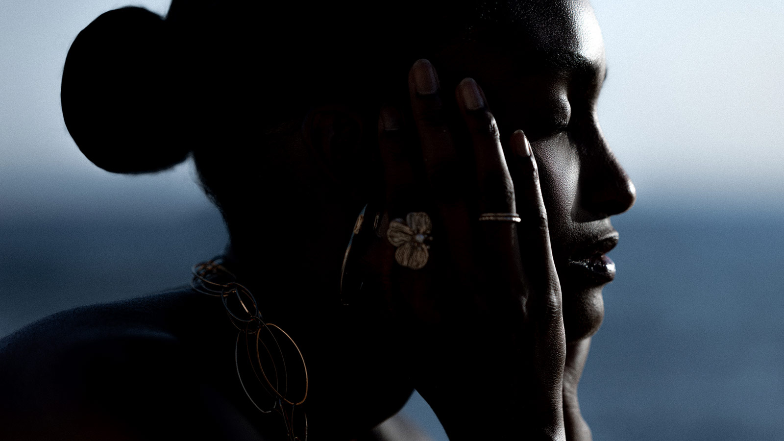 Fashion Editorials - FACES Magazin